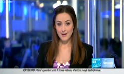 Claire Pryde - France24 - Page 3 - TvNewsCaps